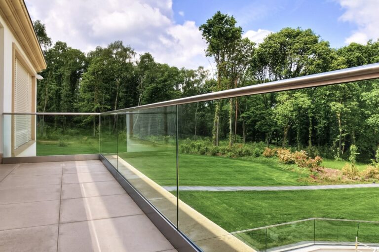 Base Shoe Glass Deck Railing System - Dortmund, Germany - Glass Railing ...