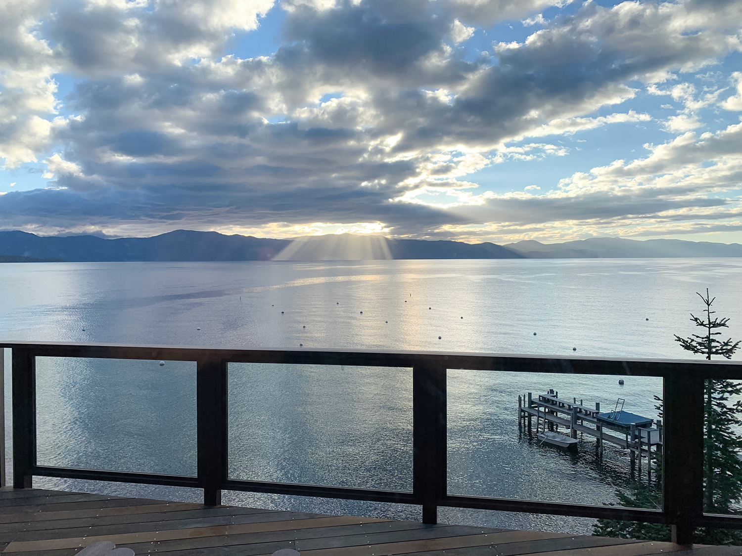 Wood Glass Railing - Nevada City, CA - Glass Railing for Decks